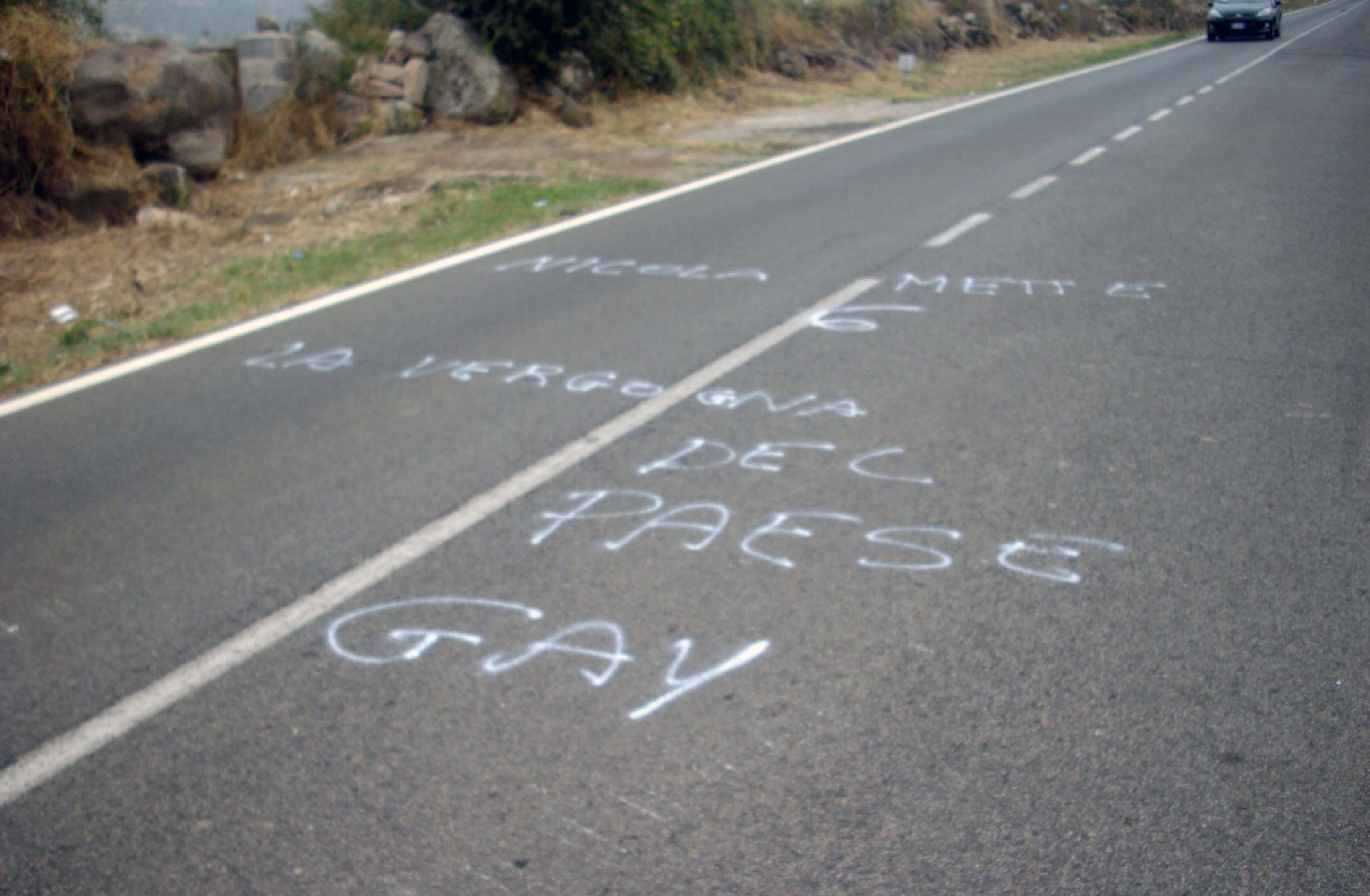 Frocio froscio caghineri - Exibart.service